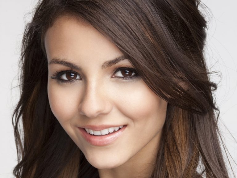 Victoria Justice - Biography, Height & Life Story | Super Stars Bio
