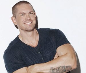 Steve Howey - Biography, Height & Life Story | Super Stars Bio