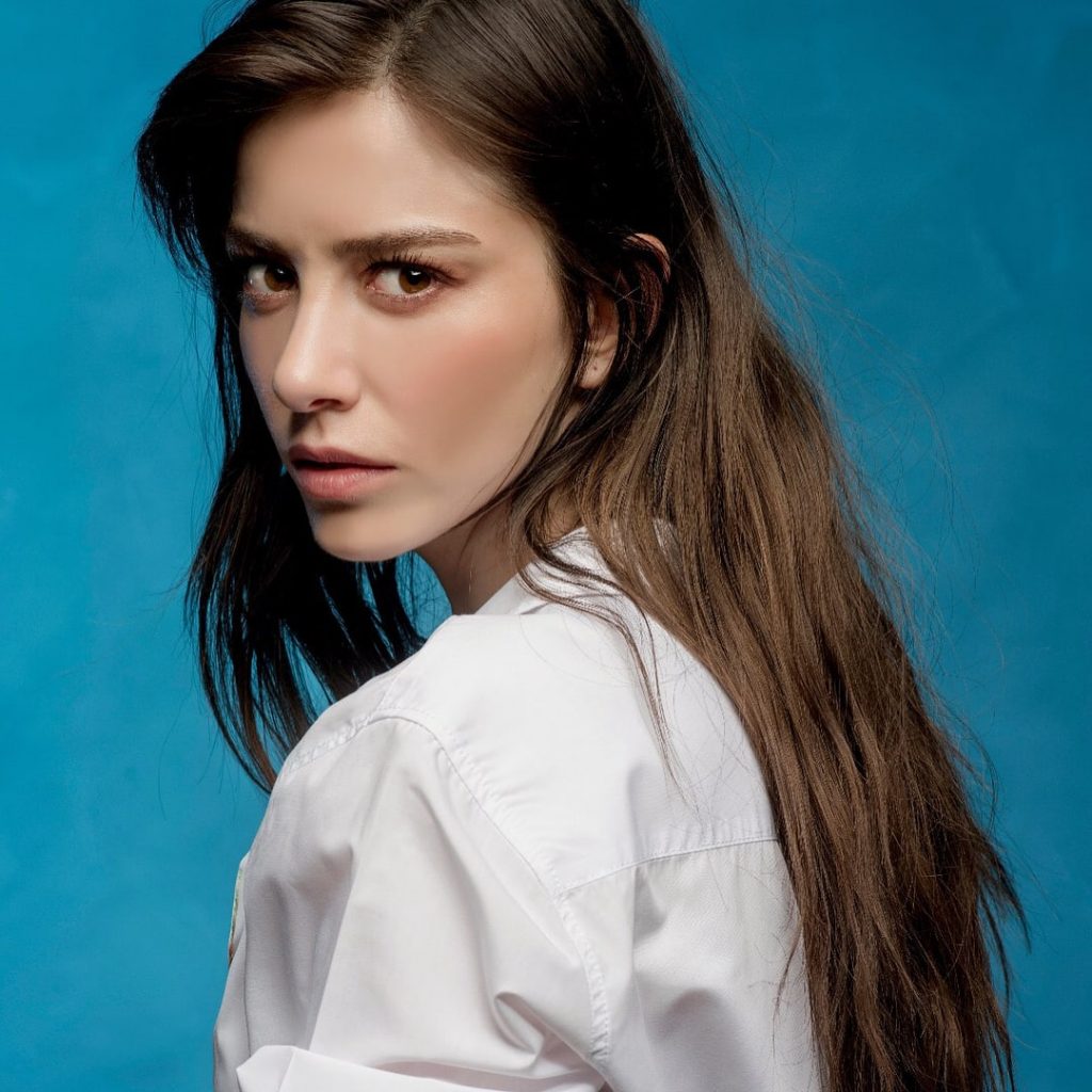 Ozge Gurel - Biography, Height & Life Story | Super Stars Bio