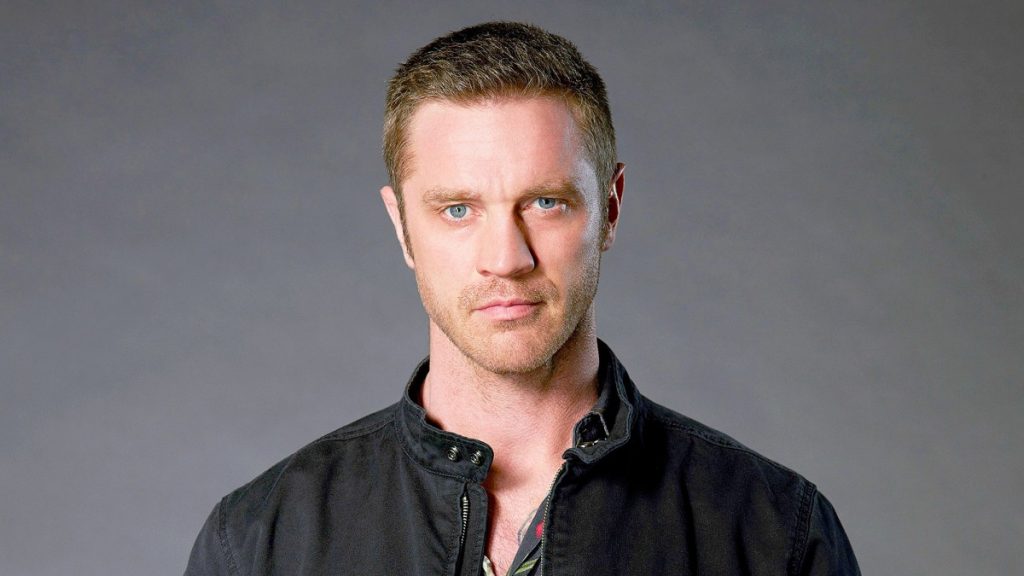 Devon Sawa - Biography, Height & Life Story | Super Stars Bio