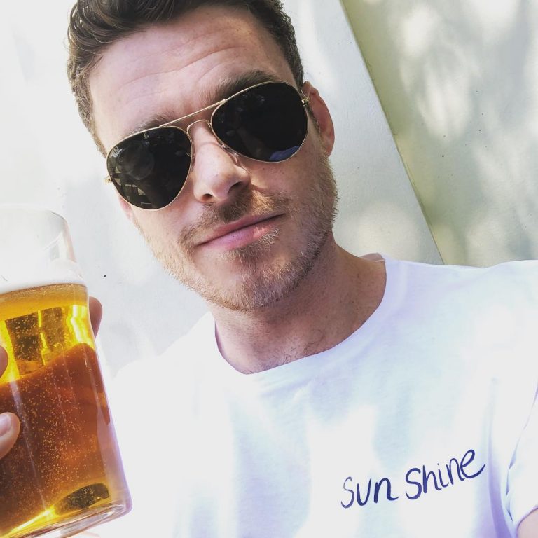 Richard Madden - Biography, Height & Life Story | Super Stars Bio