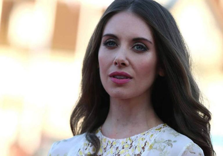Alison Brie - Biography, Height & Life Story | Super Stars Bio