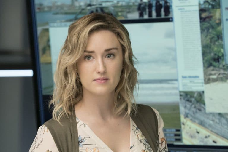 Ashley Johnson - Biography, Height & Life Story | Super Stars Bio