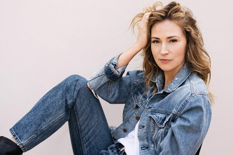 Beth Riesgraf - Biography, Height & Life Story | Super Stars Bio