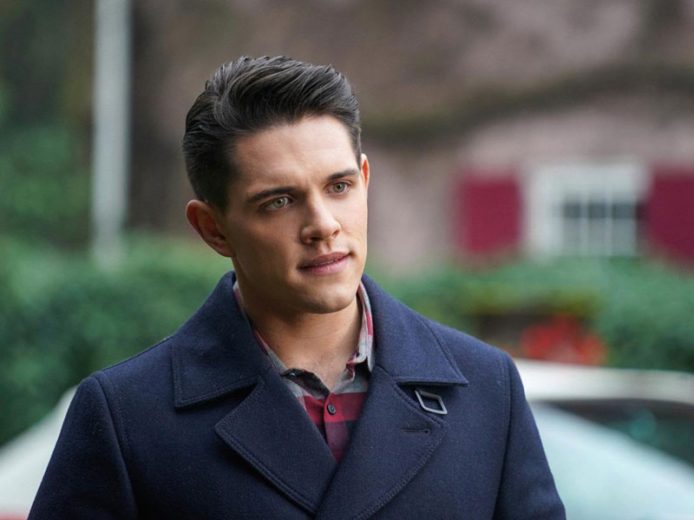 Casey Cott - Biography, Height & Life Story | Super Stars Bio