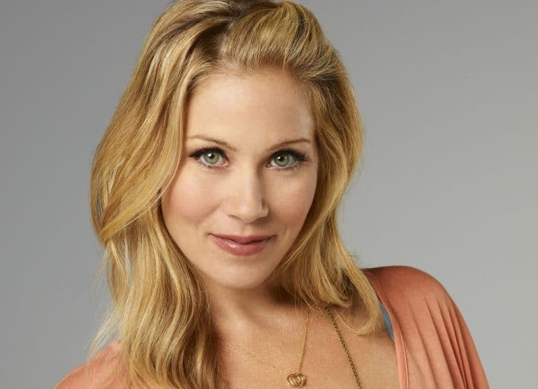 Christina Applegate - Biography, Height & Life Story | Super Stars Bio