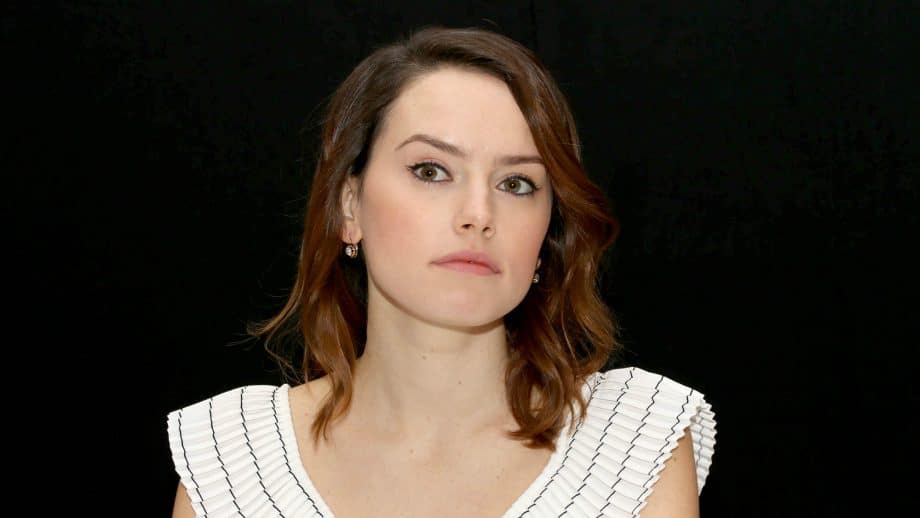 Daisy Ridley - Biography, Height & Life Story | Super Stars Bio