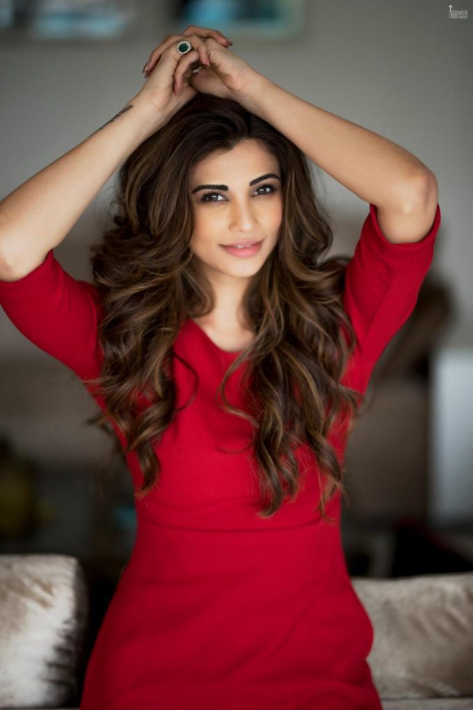 Daisy Shah - Biography, Height & Life Story | Super Stars Bio