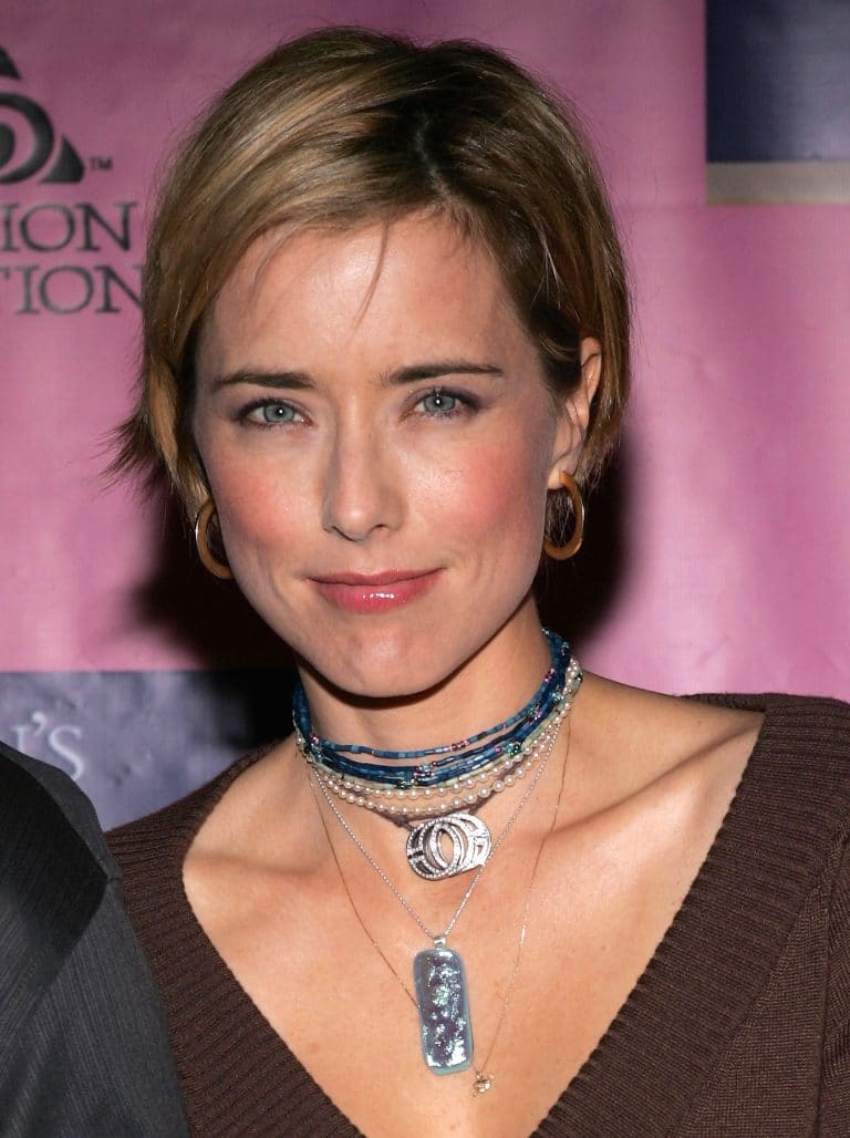 Tea Leoni - Biography, Height & Life Story | Super Stars Bio