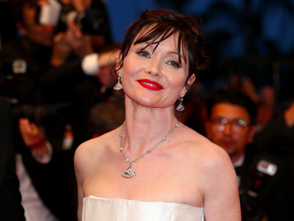 Essie Davis - Biography, Height & Life Story | Super Stars Bio