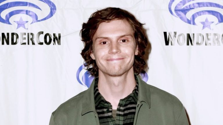Evan Peters - Biography, Height & Life Story | Super Stars Bio