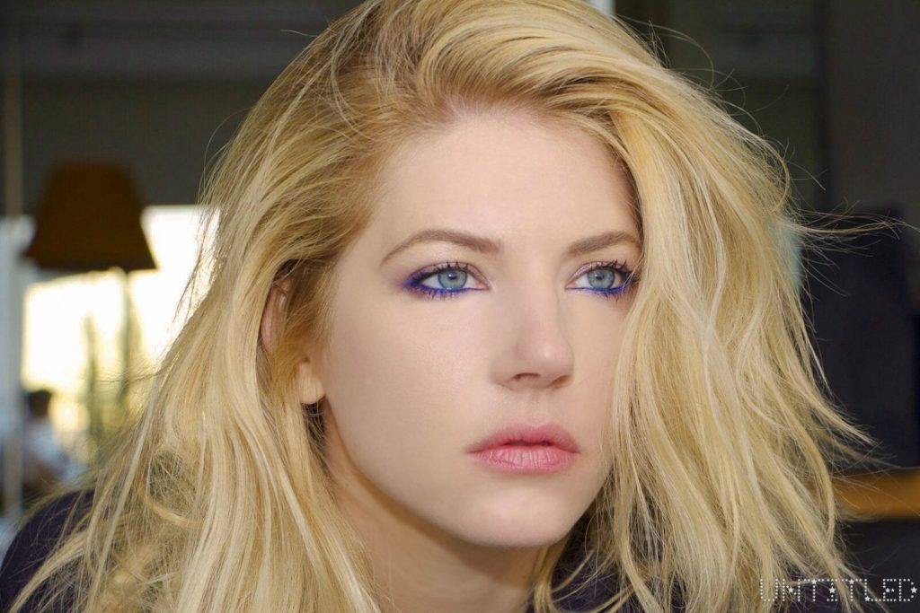 Katheryn Winnick - Biography, Height & Life Story | Super Stars Bio