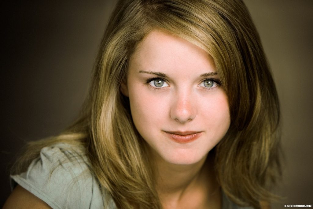 Laura Slade Wiggins - Biography, Height & Life Story | Super Stars Bio