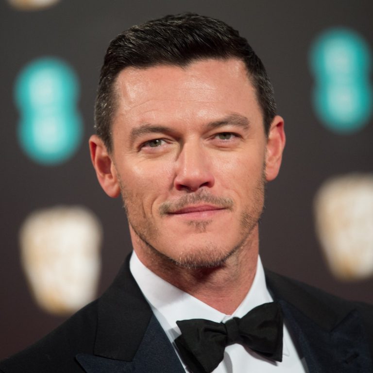 Luke Evans - Biography, Height & Life Story | Super Stars Bio