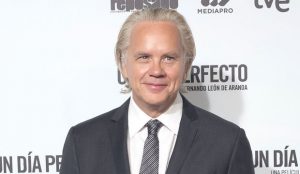 Tim Robbins - Biography, Height & Life Story | Super Stars Bio