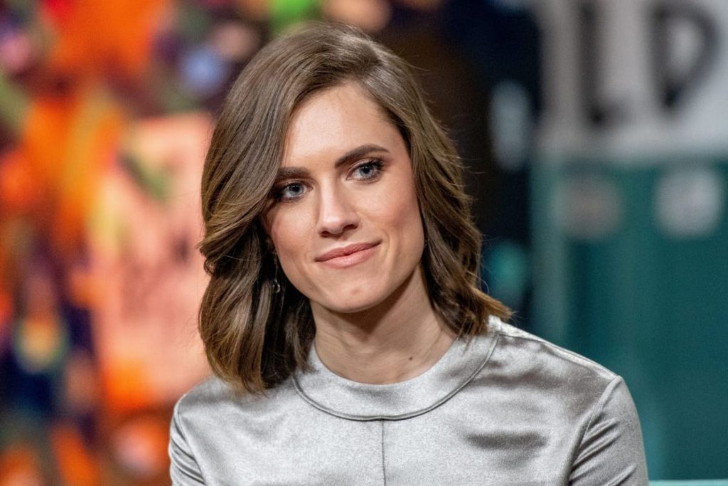 Allison Williams - Biography, Height & Life Story | Super Stars Bio
