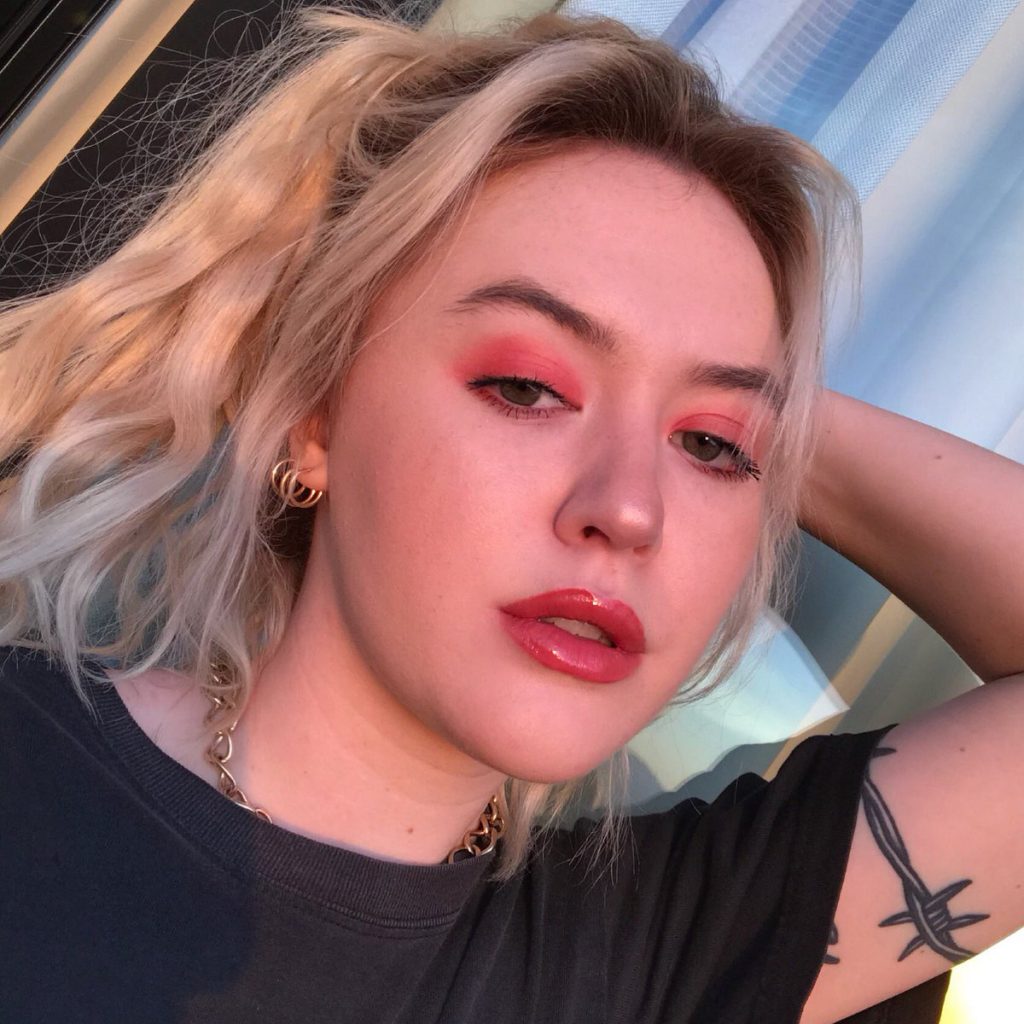 Chloe mk - Biography, Height & Life Story | Super Stars Bio