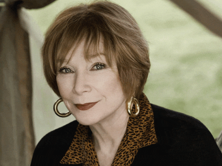 Shirley MacLaine - Biography, Height & Life Story | Super Stars Bio