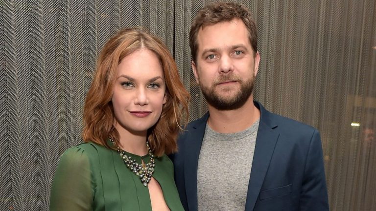 Joshua Jackson - Biography, Height & Life Story | Super Stars Bio