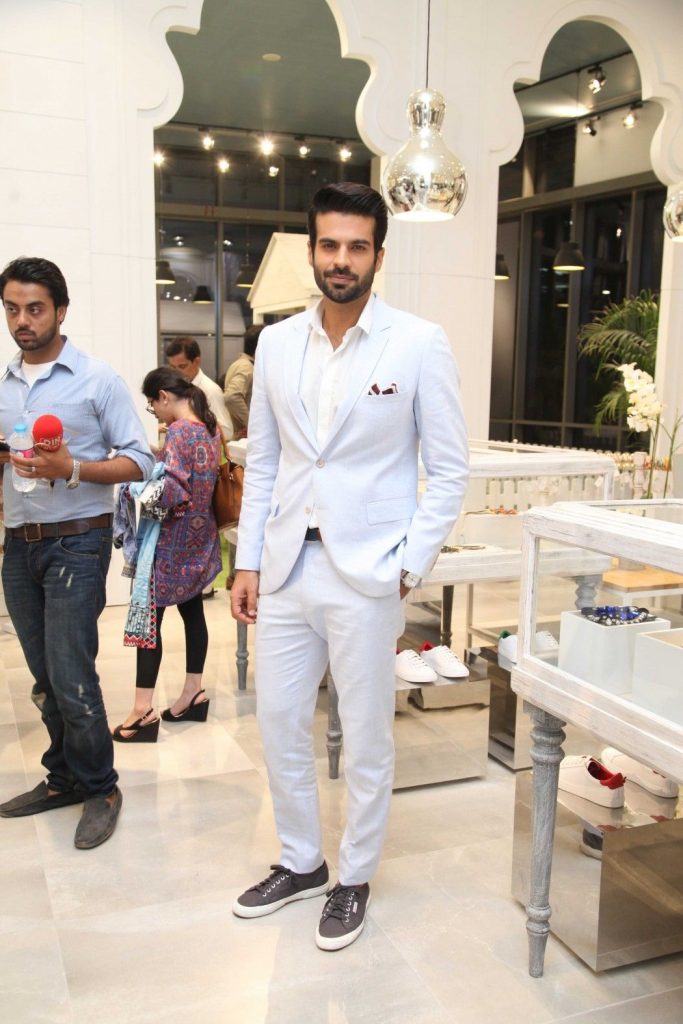 Adnan Malik - Biography, Height & Life Story | Super Stars Bio