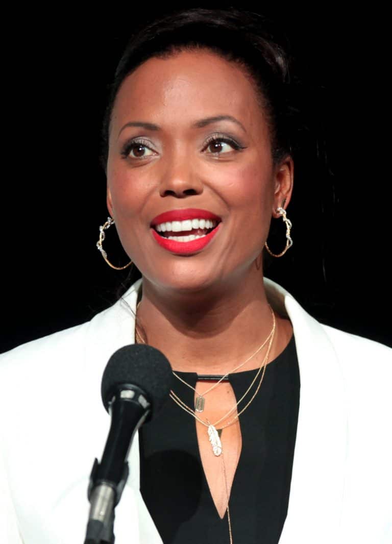 Aisha Tyler - Biography, Height & Life Story | Super Stars Bio