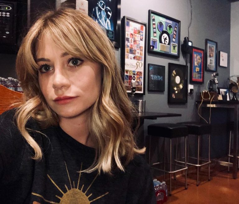 Amanda Leighton - Biography, Height & Life Story | Super Stars Bio