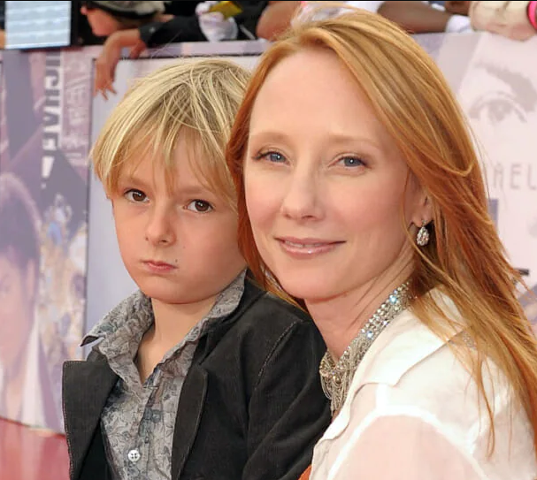 Anne Heche - Biography, Height & Life Story | Super Stars Bio