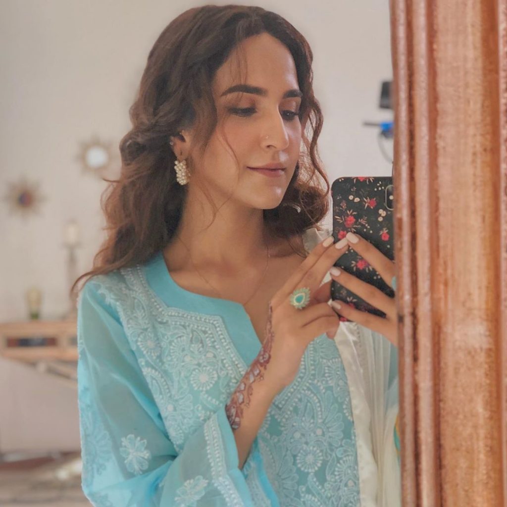 Anoushay Abbasi - Biography, Height & Life Story | Super Stars Bio