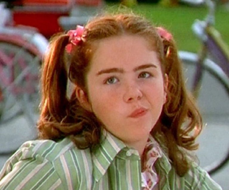 Ashleigh Aston Moore - Biography, Height & Life Story | Super Stars Bio