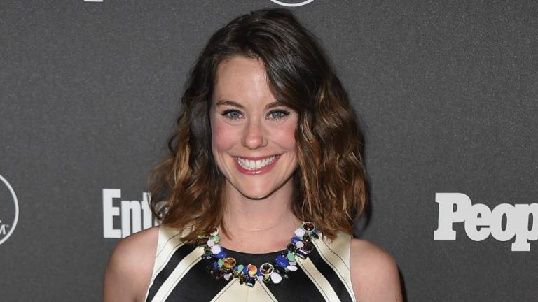 Ashley Williams - Biography, Height & Life Story | Super Stars Bio