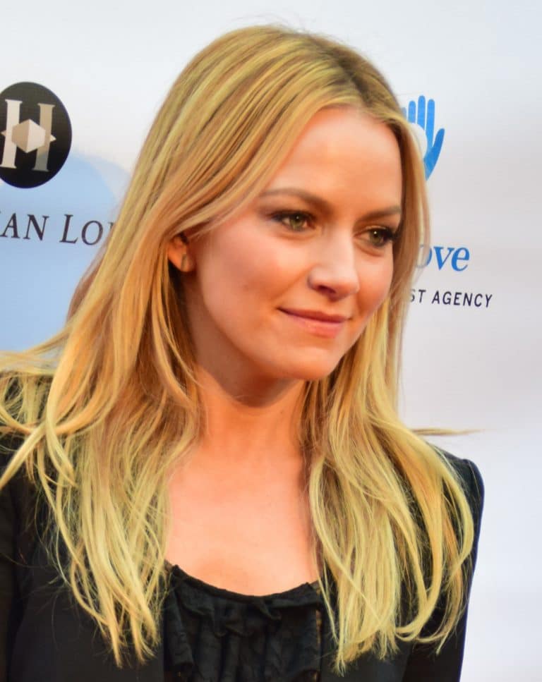 Becki Newton - Biography, Height & Life Story | Super Stars Bio