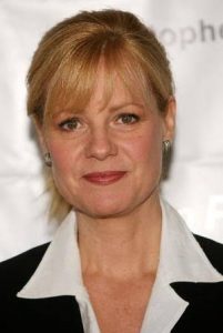Bonnie Hunt - Biography, Height & Life Story | Super Stars Bio