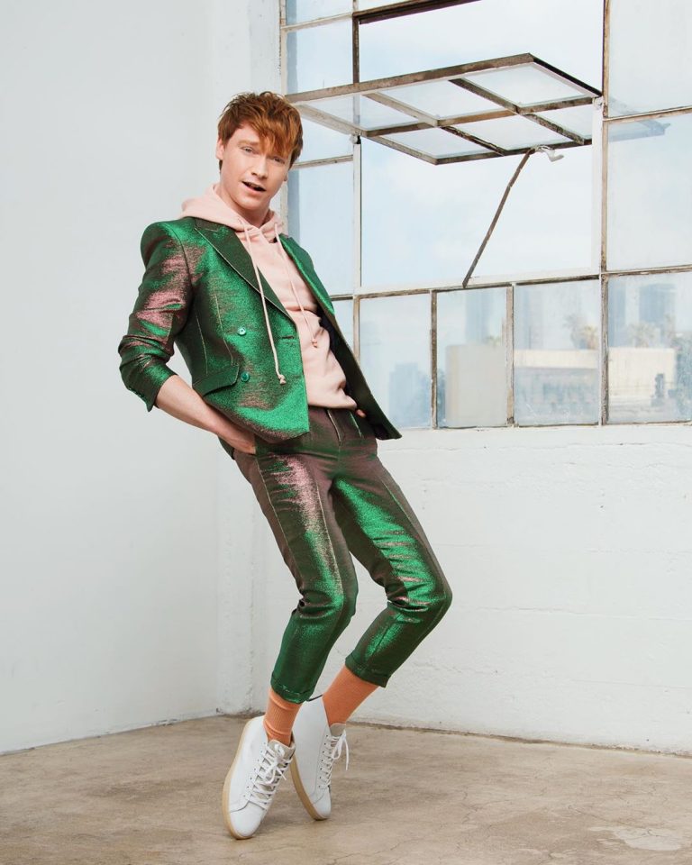 Calum Worthy - Biography, Height & Life Story | Super Stars Bio