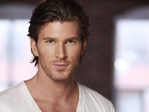 Christopher Russell - Biography, Height & Life Story | Super Stars Bio