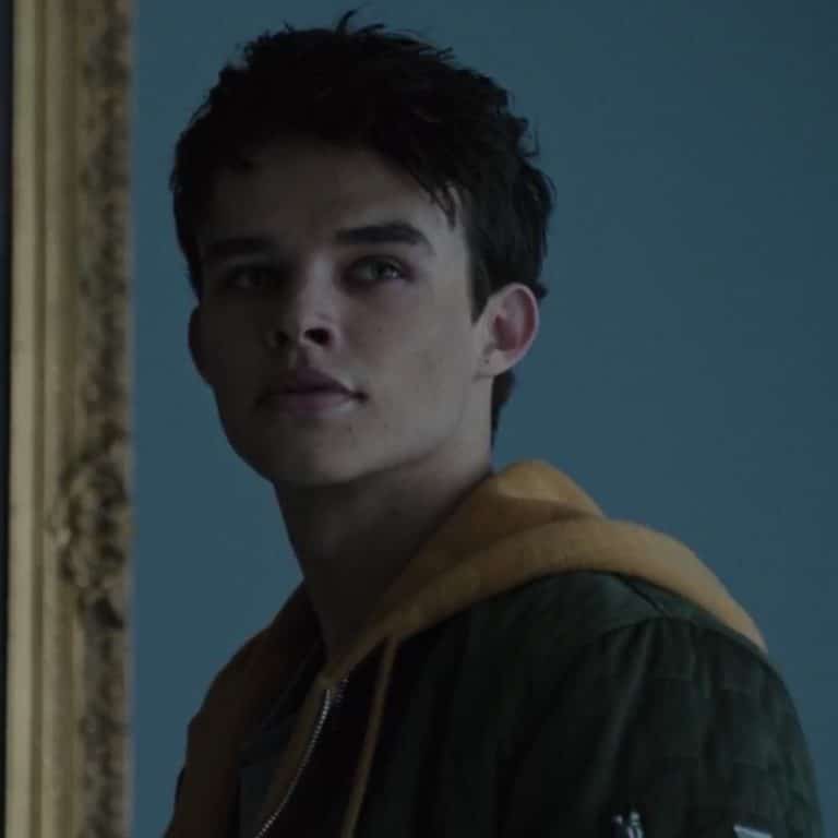 Curran Walters - Biography, Height & Life Story | Super Stars Bio