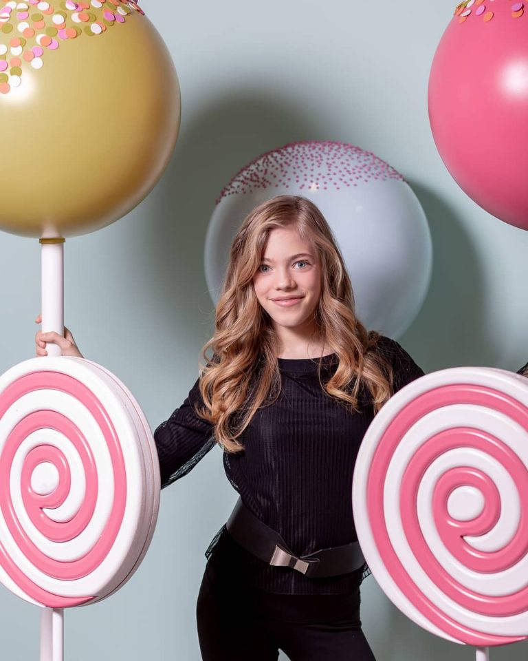 Elle McKinnon - Biography, Height & Life Story | Super Stars Bio