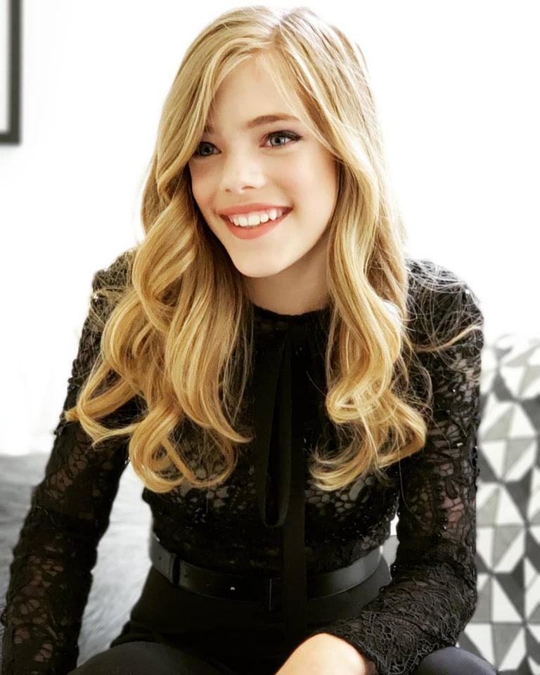 Elle McKinnon - Biography, Height & Life Story | Super Stars Bio