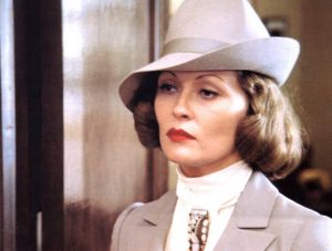 Faye Dunaway - Biography, Height & Life Story | Super Stars Bio