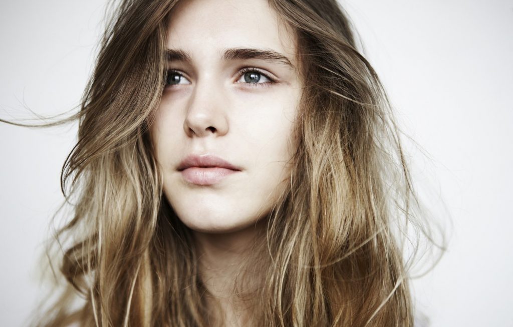 Gaia Weiss - Biography, Height & Life Story | Super Stars Bio