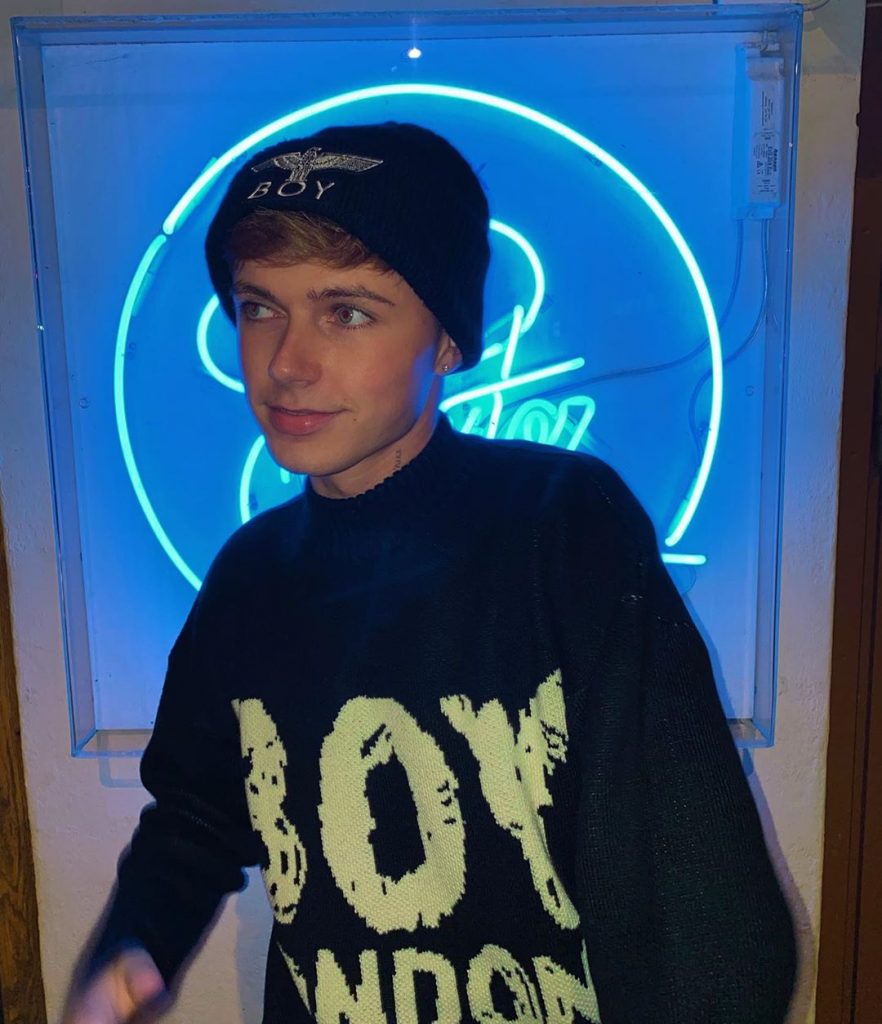 Hrvy - Biography, Height & Life Story | Super Stars Bio