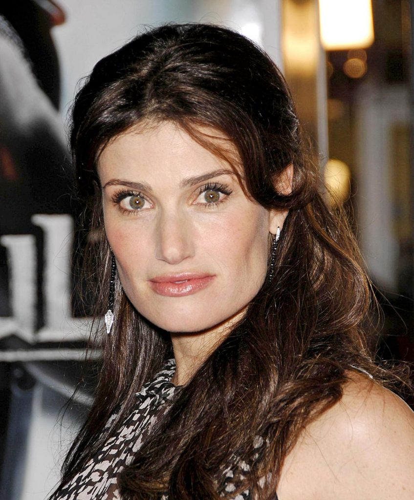 Idina Menzel - Biography, Height & Life Story | Super Stars Bio