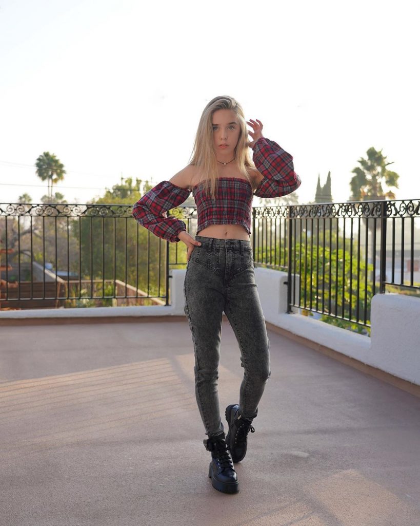 Jenna Davis - Biography, Height & Life Story | Super Stars Bio