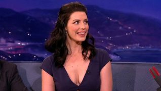 Jessica Paré - Biography, Height & Life Story | Super Stars Bio