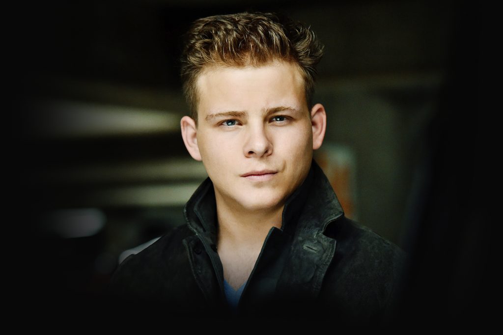 Jonathan Lipnicki - Biography, Height & Life Story | Super Stars Bio