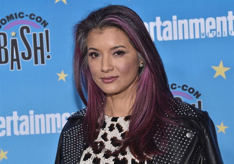 kelly hu - Biography, Height & Life Story | Super Stars Bio