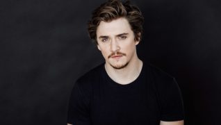 Kyle Gallner - Biography, Height & Life Story | Super Stars Bio