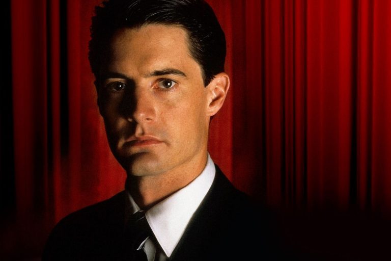 Kyle MacLachlan - Biography, Height & Life Story | Super Stars Bio