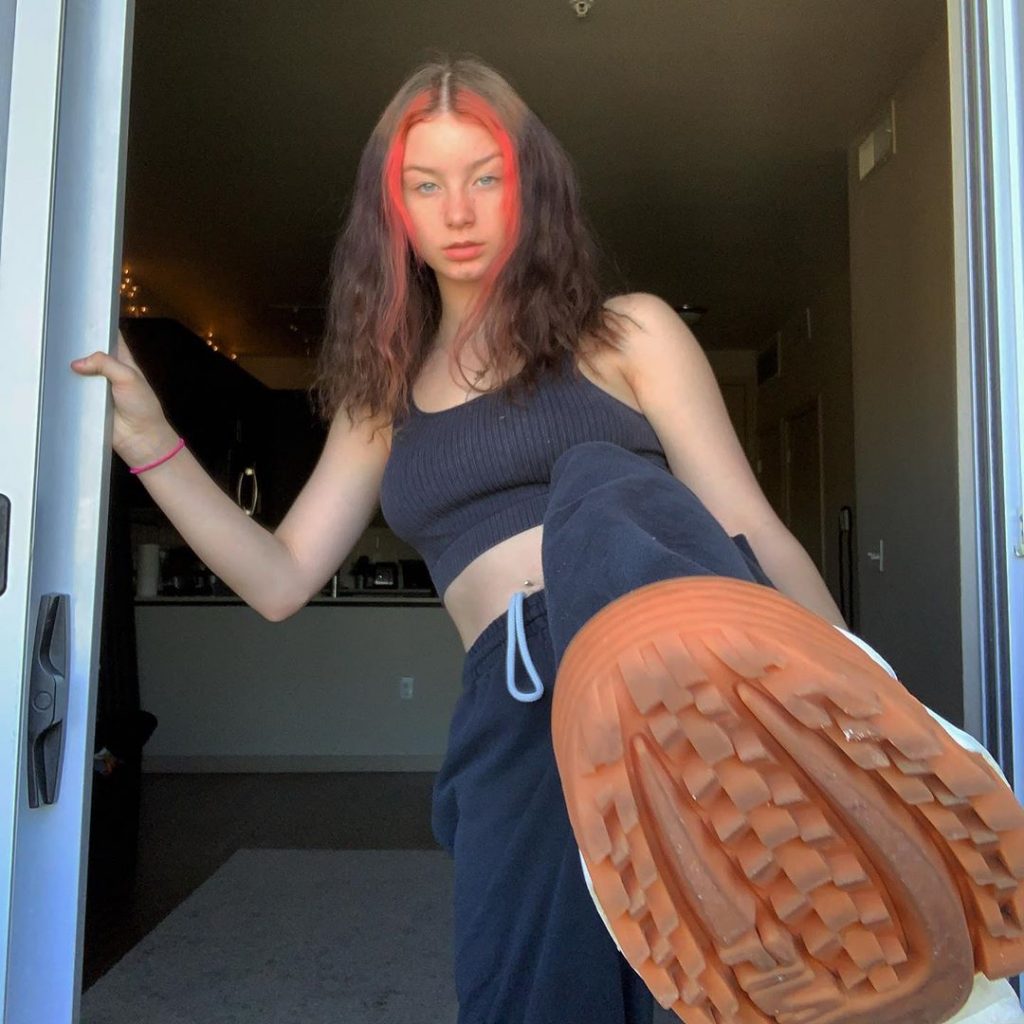 Meredith Reeves - Biography, Height & Life Story | Super Stars Bio