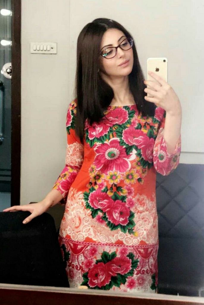 Moomal Khalid - Biography, Height & Life Story | Super Stars Bio