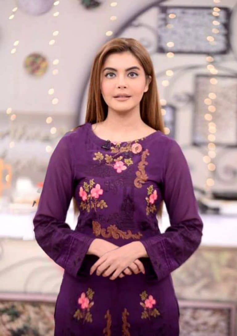 Nida Yasir - Biography, Height & Life Story | Super Stars Bio